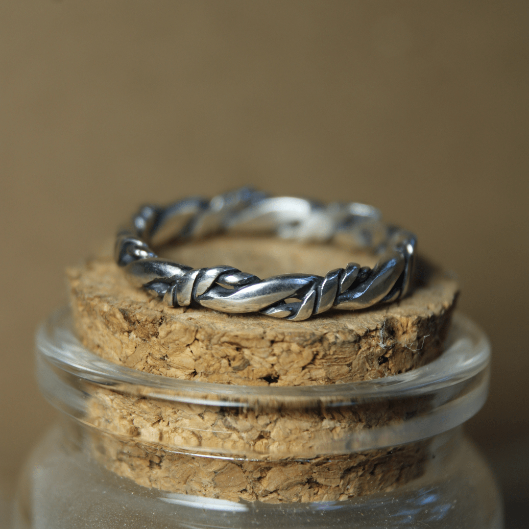 NORDIC ROPE – Anel Fino em Prata 925 | Joia Artesanal Maktub Pratas