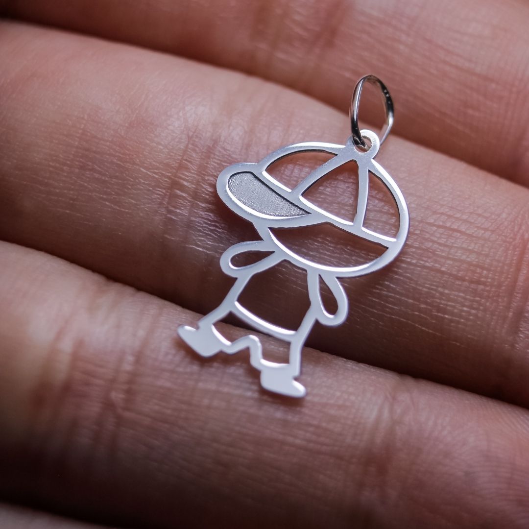 PINGENTE MENINO FILHO PRATA 925 - Maktub Pratas